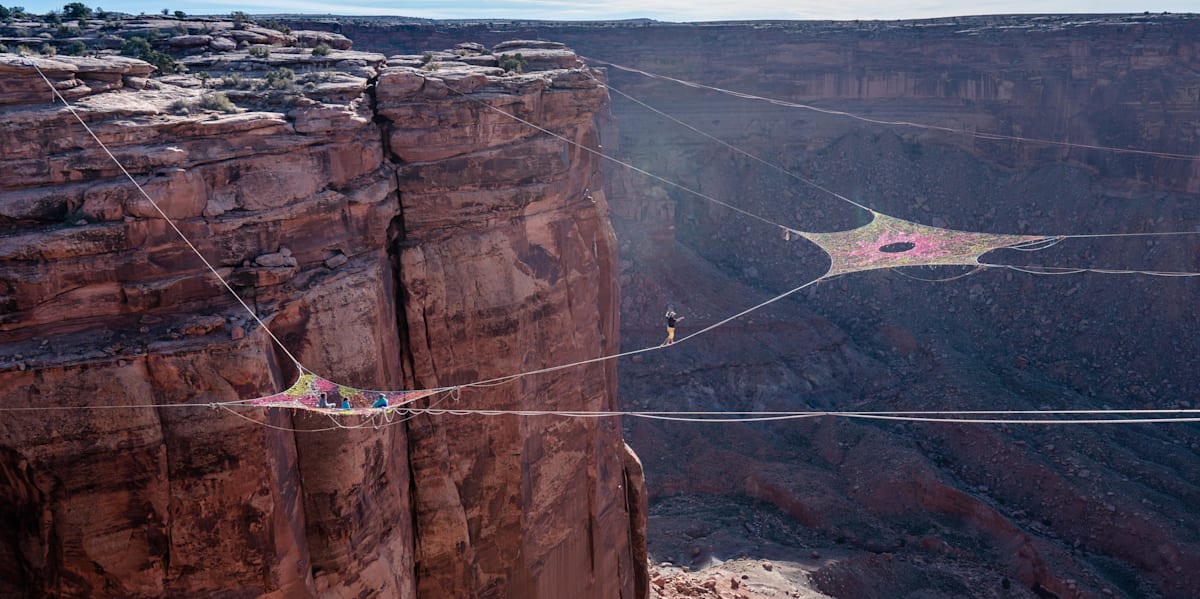 World's highest double hammock ++video++ | Red Bull