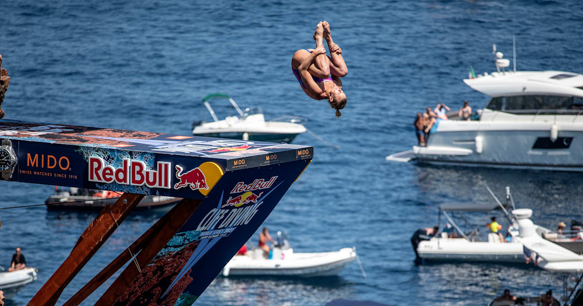 Red Bull Cliff Diving 2021: France – women winning dive