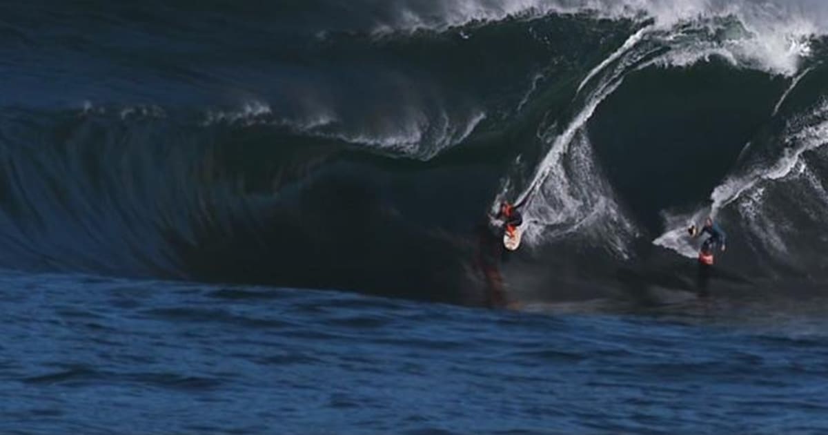 Mark Matthews and Taj Burrow surf The Right