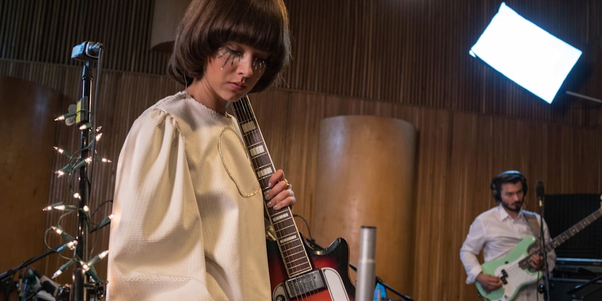 Brodka: Watch special Stripped Session songs | Red Bull