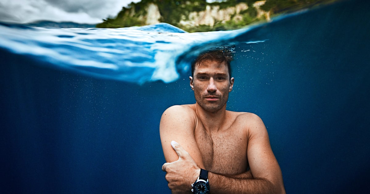 Meet the ‘BASE-jumping’ freediver Guillaume Néry