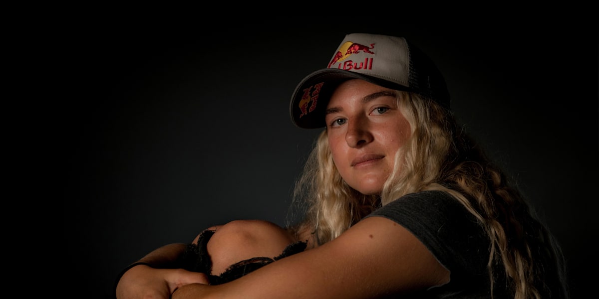 Izzi Gomez: surfing – Red Bull Athlete Profile