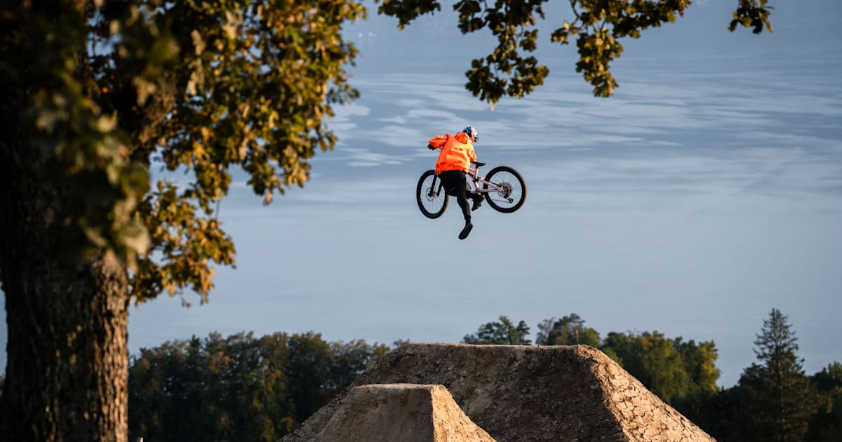Kriss Kyle's epic MTB run in Switzerland | Red Bull