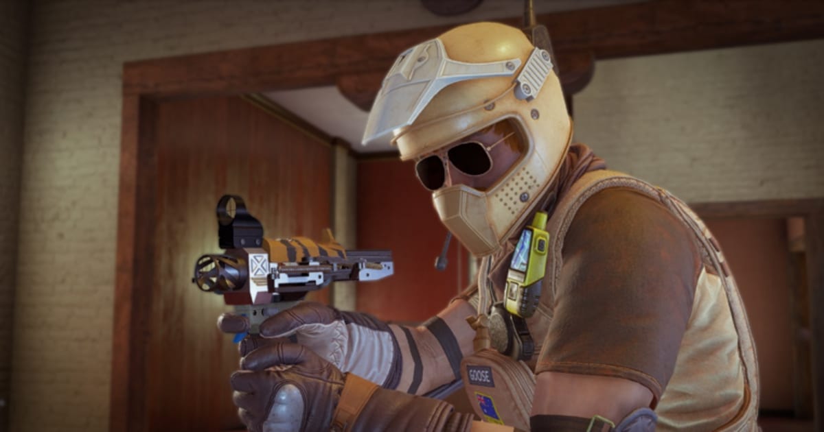 Mozzie guide: 6 tips for Rainbow Six Siege's defender