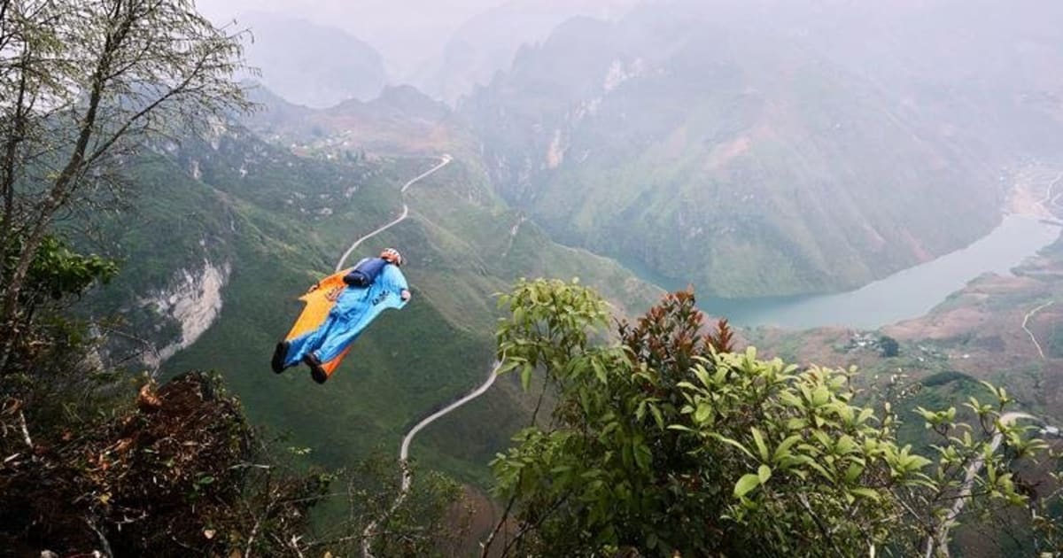 Tim Howell: BASE jumper leaped Vietnam 1,364m peak