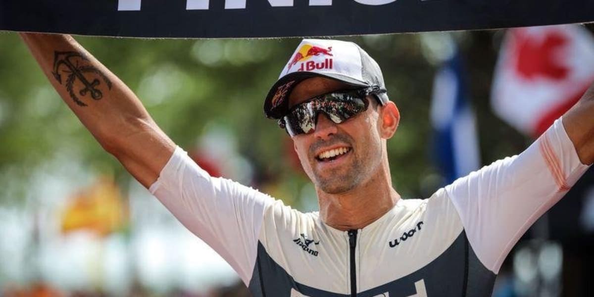 Igor Amorelli é campeão do Ironman 70.3 Miami