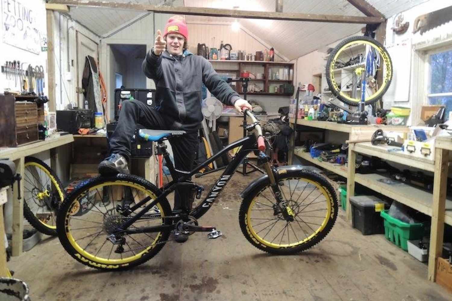 Bike Check: Joe Barnes’ Canyon Spectral AL