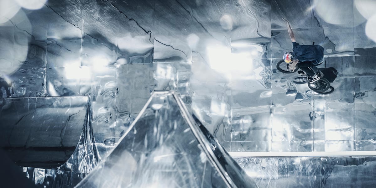 The Making of 'Mirror Park': Behind-the-Scenes Video