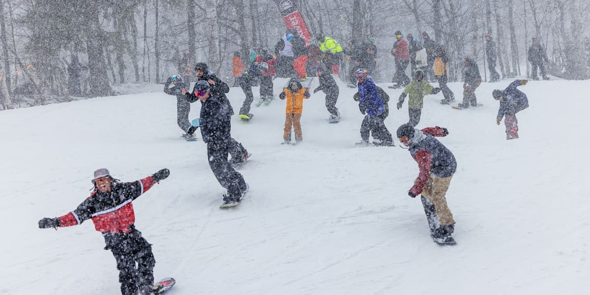 Long snowboard vs. short snowboard