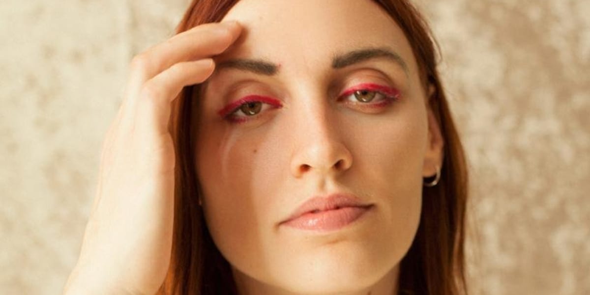 Premiere: Se Emma Acs nye 'Telefon Duet'-video