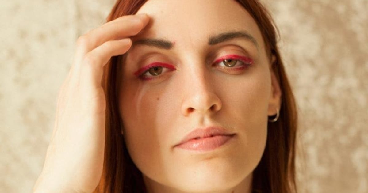 Premiere: Se Emma Acs nye 'Telefon Duet'-video