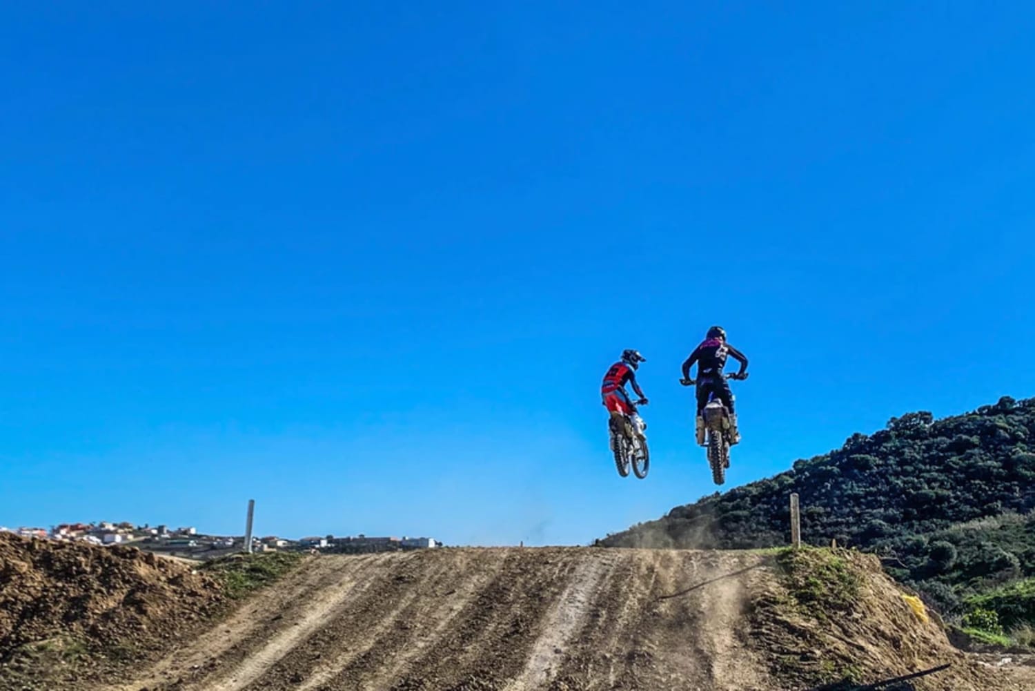 Blog | Àlex Millan takes to the track and the air