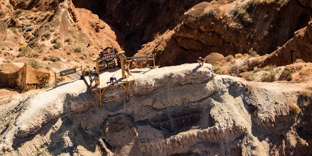 Zobacz film Balancing Act z Brandonem Semenukiem!