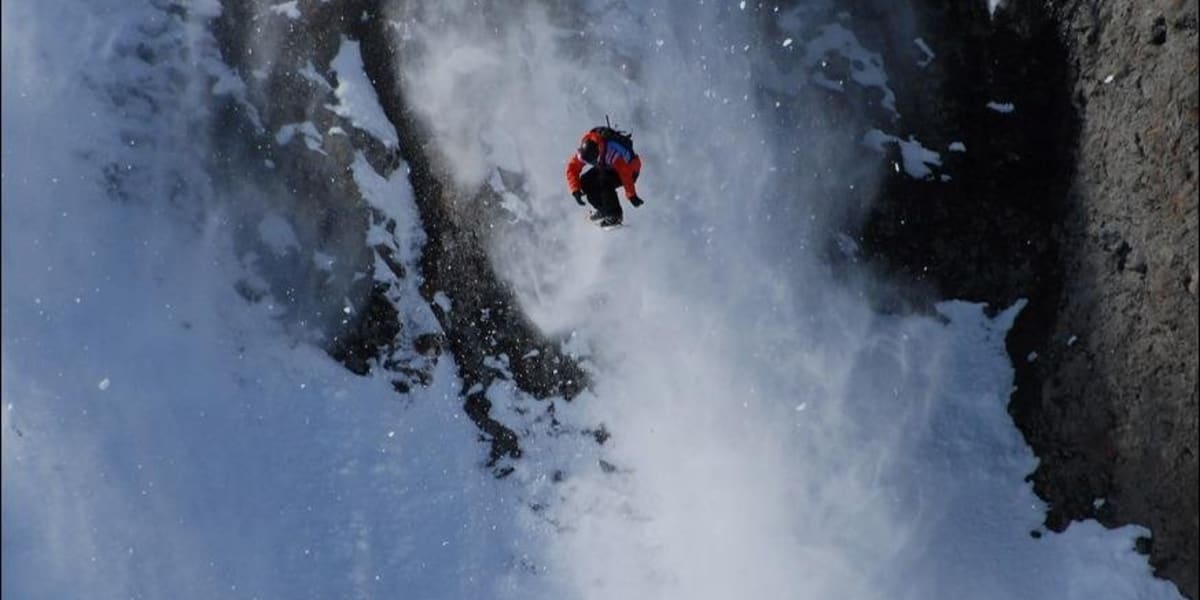 How to drop a cliff - Shred Hacks freeride video