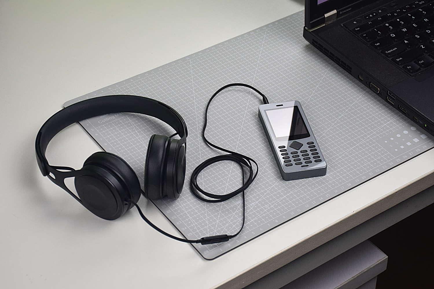 WiPhone hackable VoIP handset: designed by HackEDA