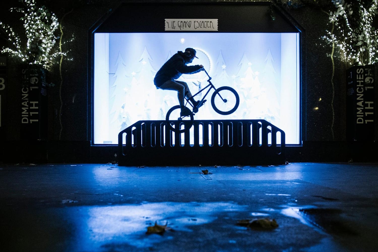 Anthony Perrin: BMX street ride Paris!