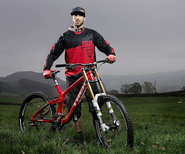 The ultimate core workout: Get Gee Atherton’s six pack
