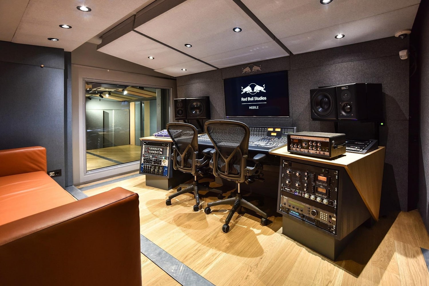 Red Bull Studio Mobile