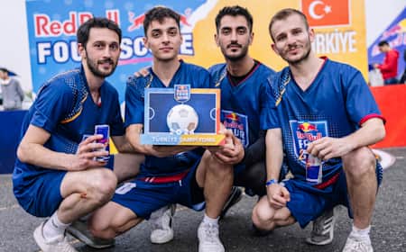 Red Bull Four 2 Score Türkiye Şampiyonu Futbolun Çavuşları