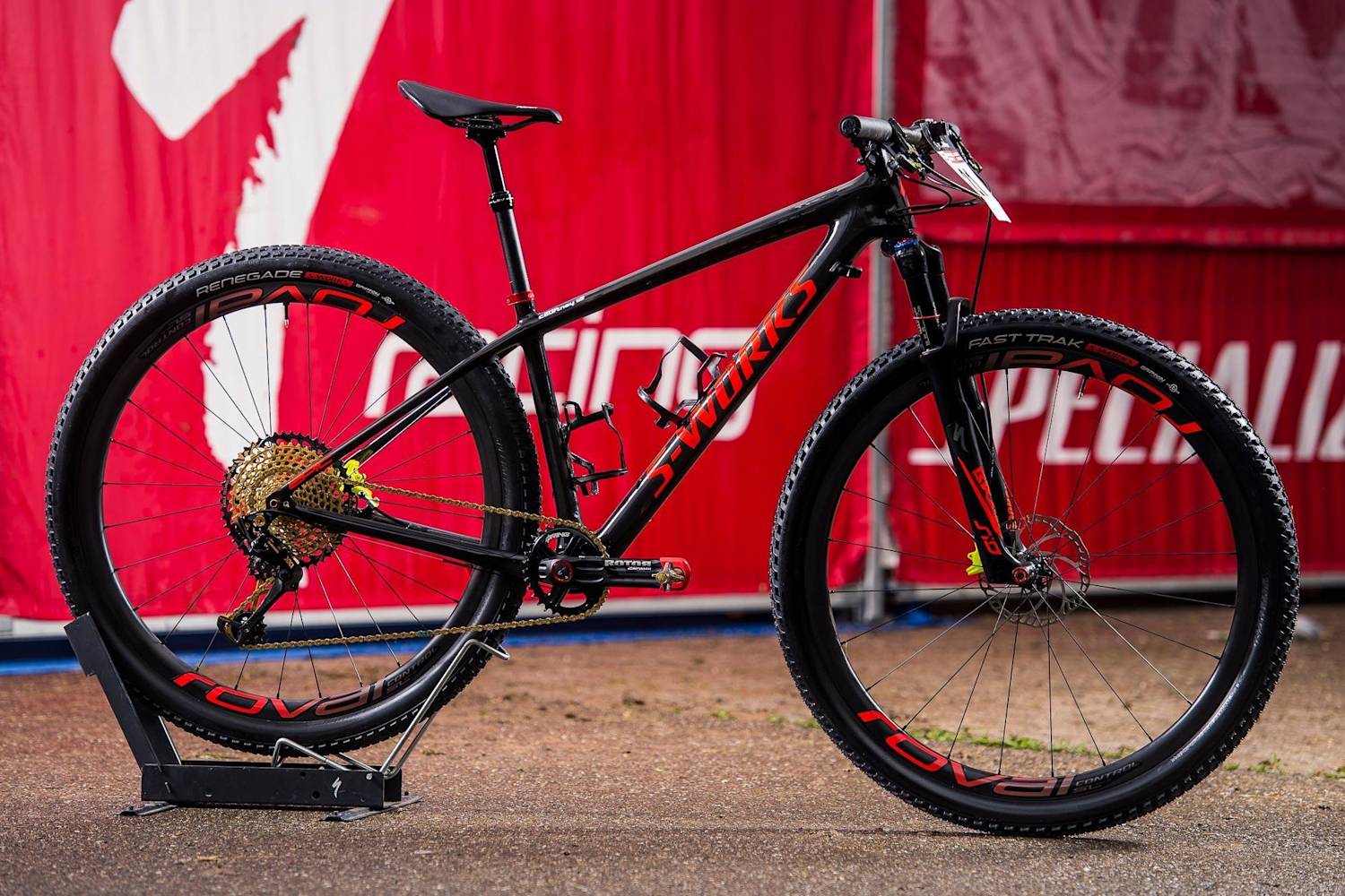 Kate Courtney bike check – Specialized S-Works Epic