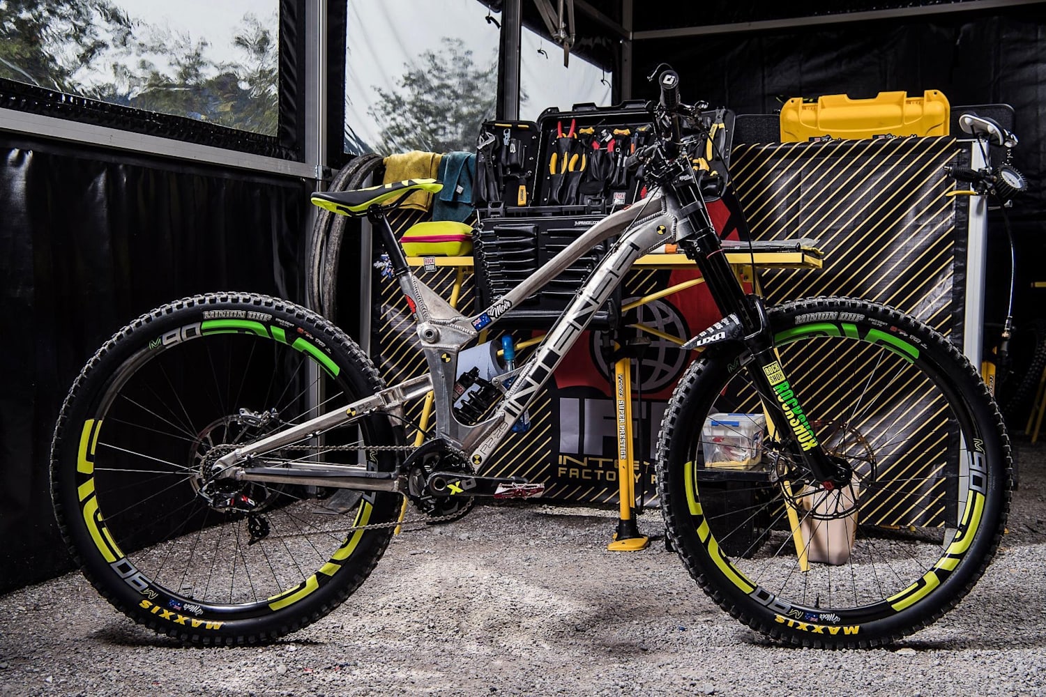 Inspecting Jack Moir’s Intense 29er MTB bike | Red Bull