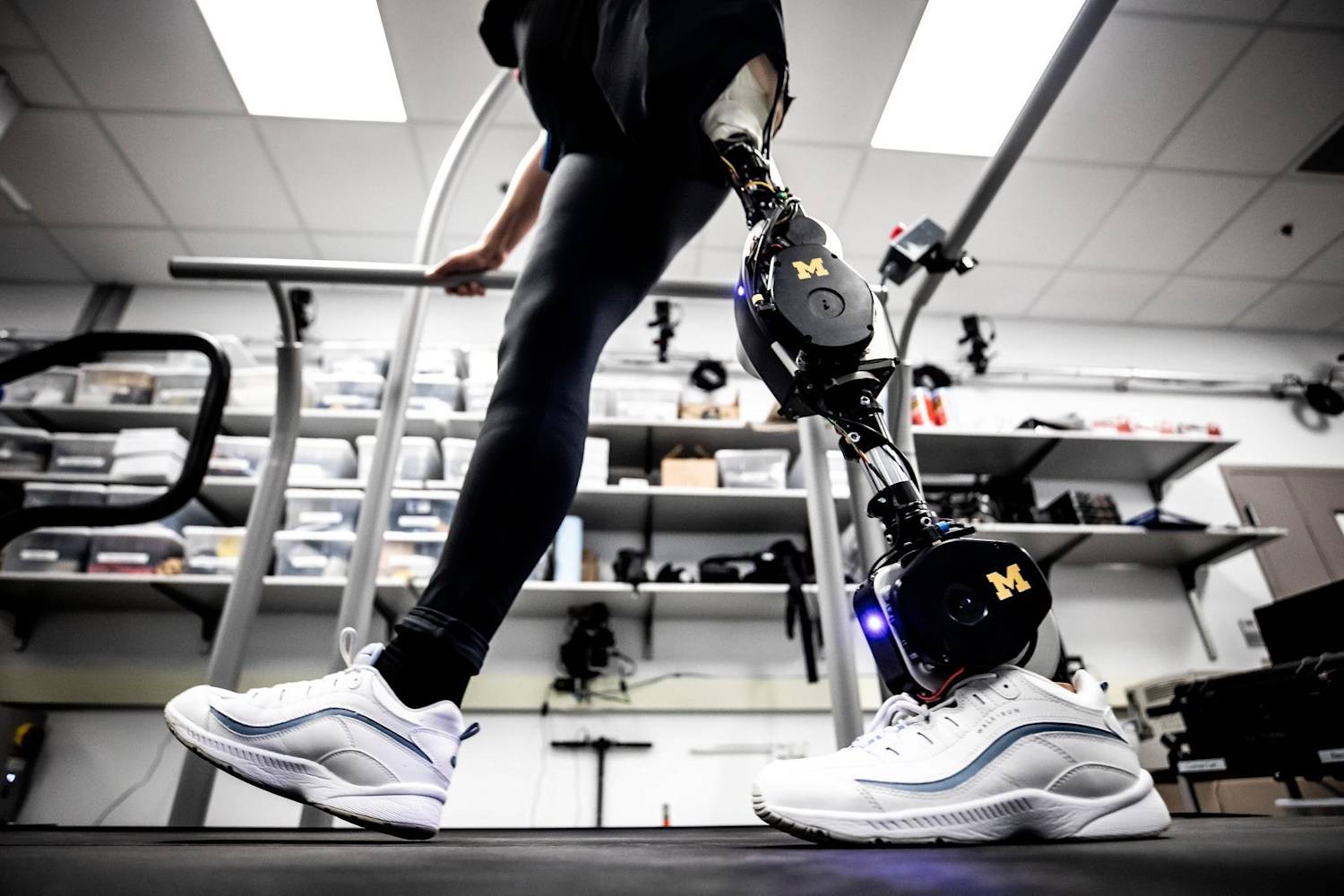 Tech: Michigan Engineering DIY bionic leg | Red Bull