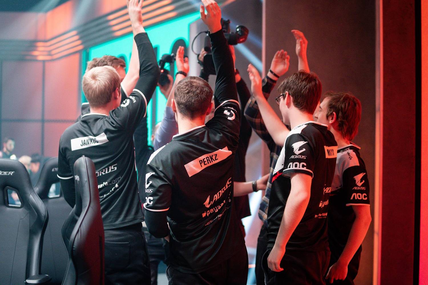 League of Legends: LCS versus LEC meta ++guide++