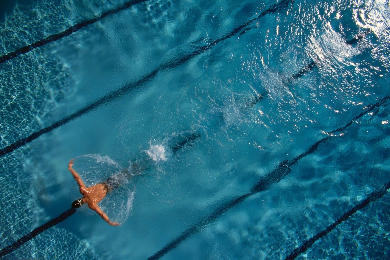 Butterfly swimming: 6 tips for mastering the stroke