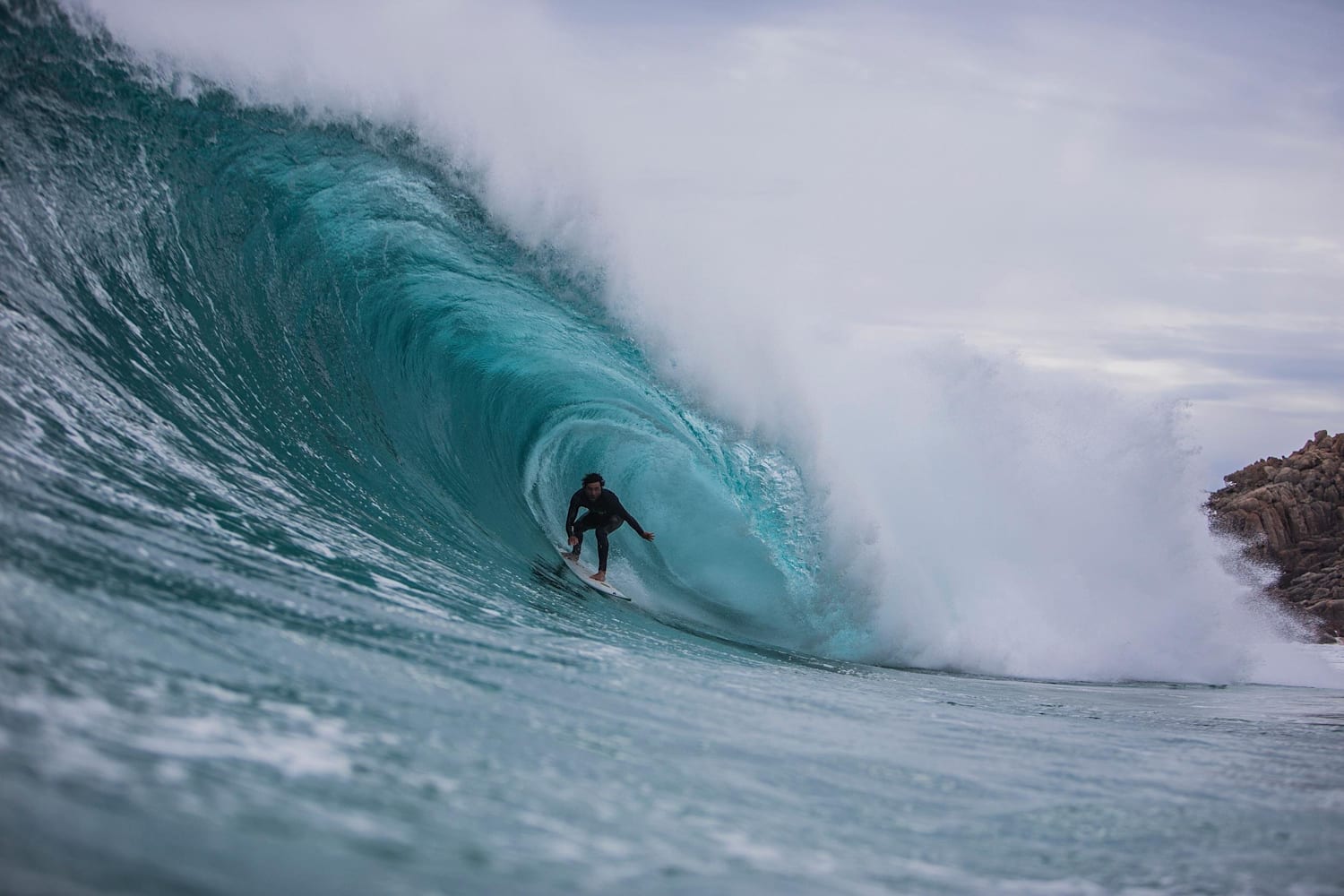 Cyclone Marcus surfing ++video++ Jay Davies West Oz