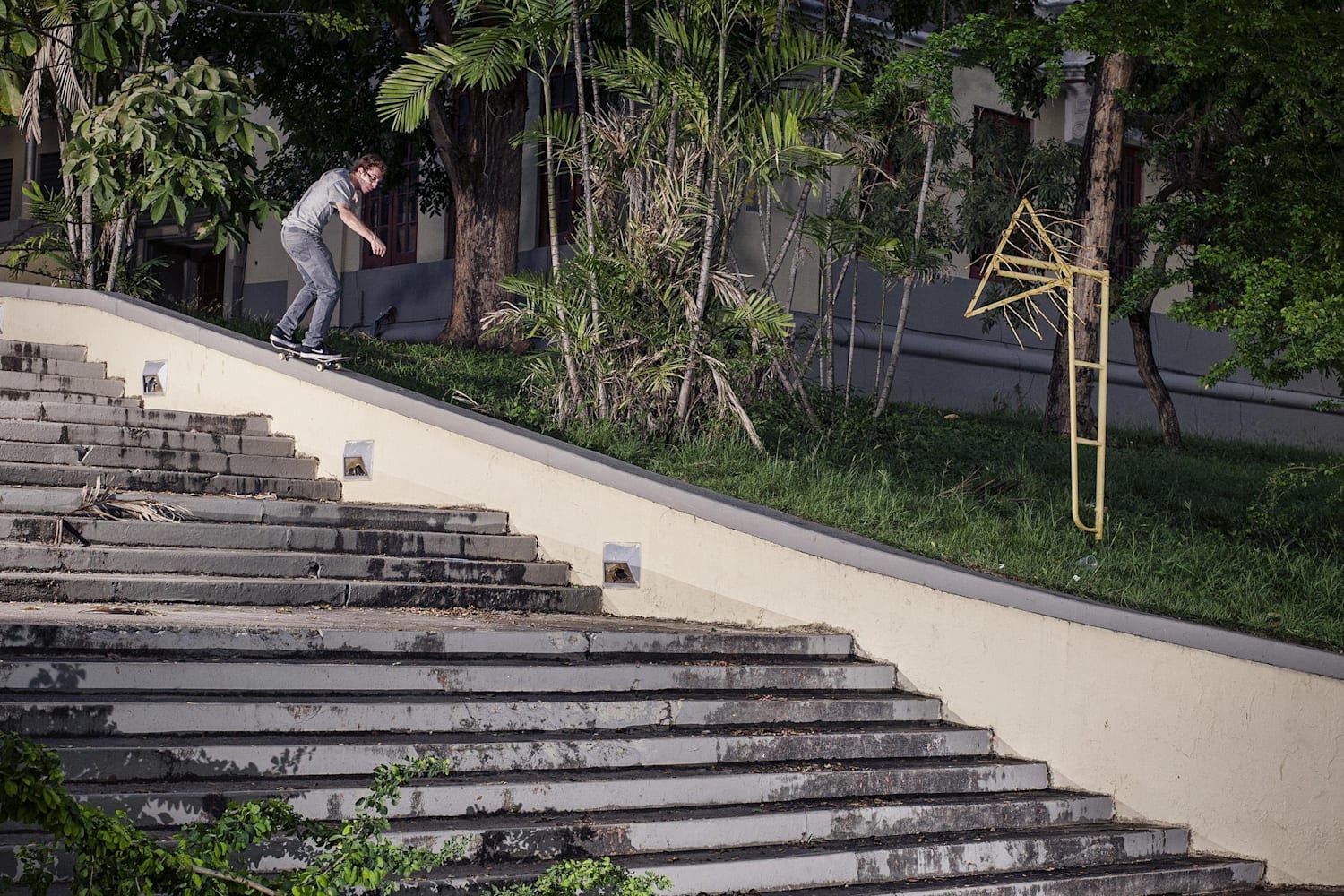Five European skaters skating Puerto Rico