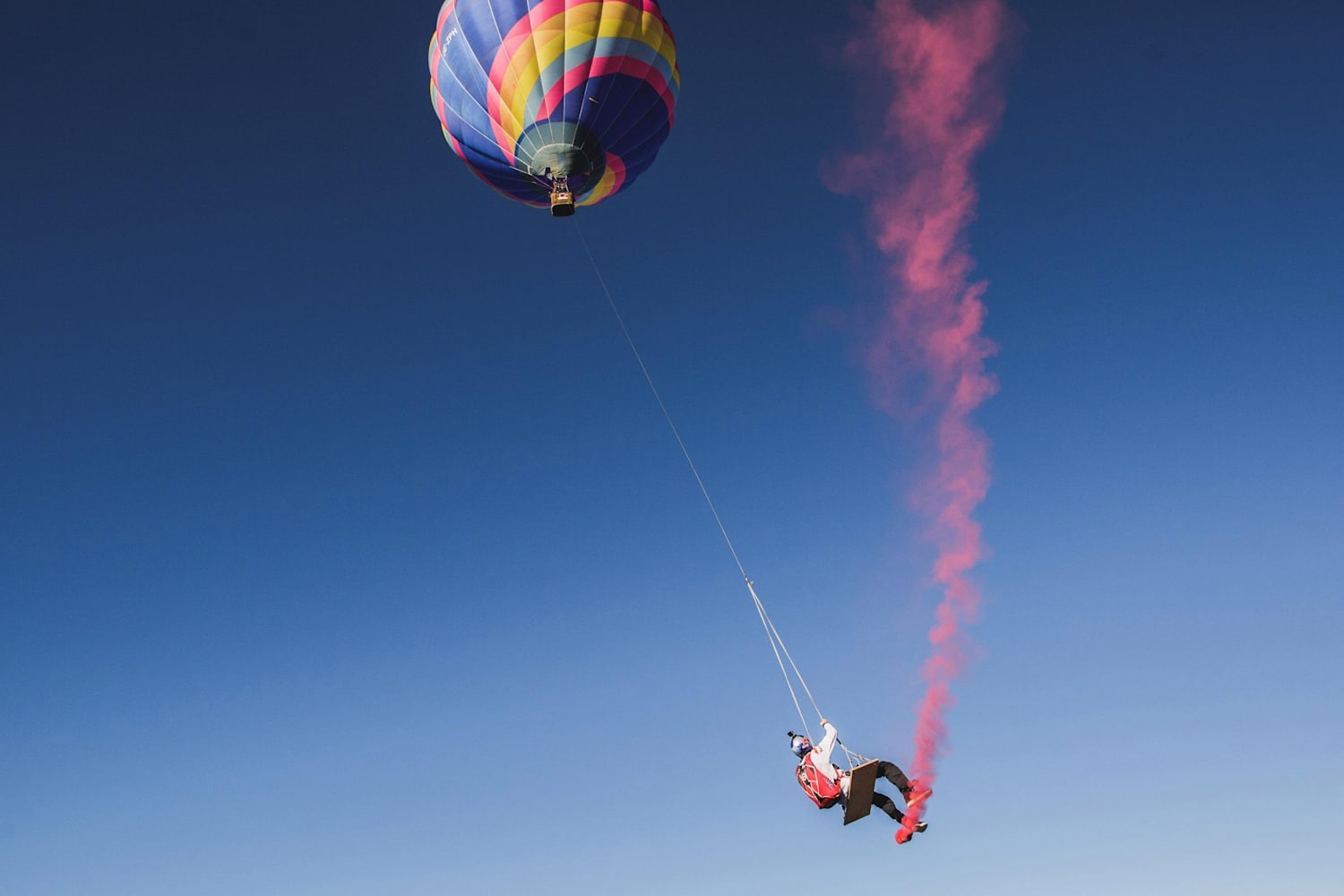 Hot air balloon swing ++Video++ | Red Bull Adventure