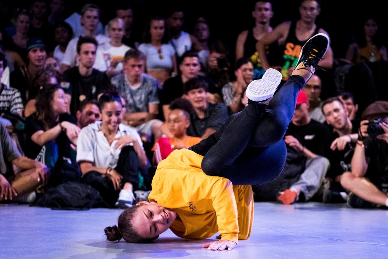 B-Girl Kate (日本語字幕入り)