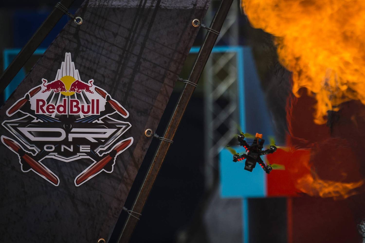 Red Bull DR.ONE FPV drone racing +++interview+++