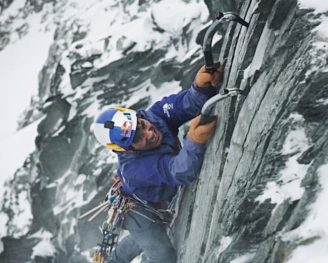 Red Bull Wingfinder: Climber David Lama takes the test