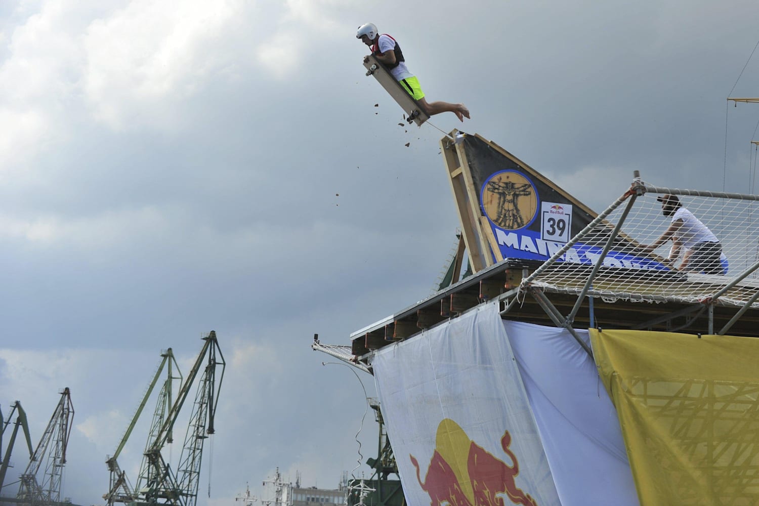 Watch highlights from Red Bull Flugtag Bulgaria 2016