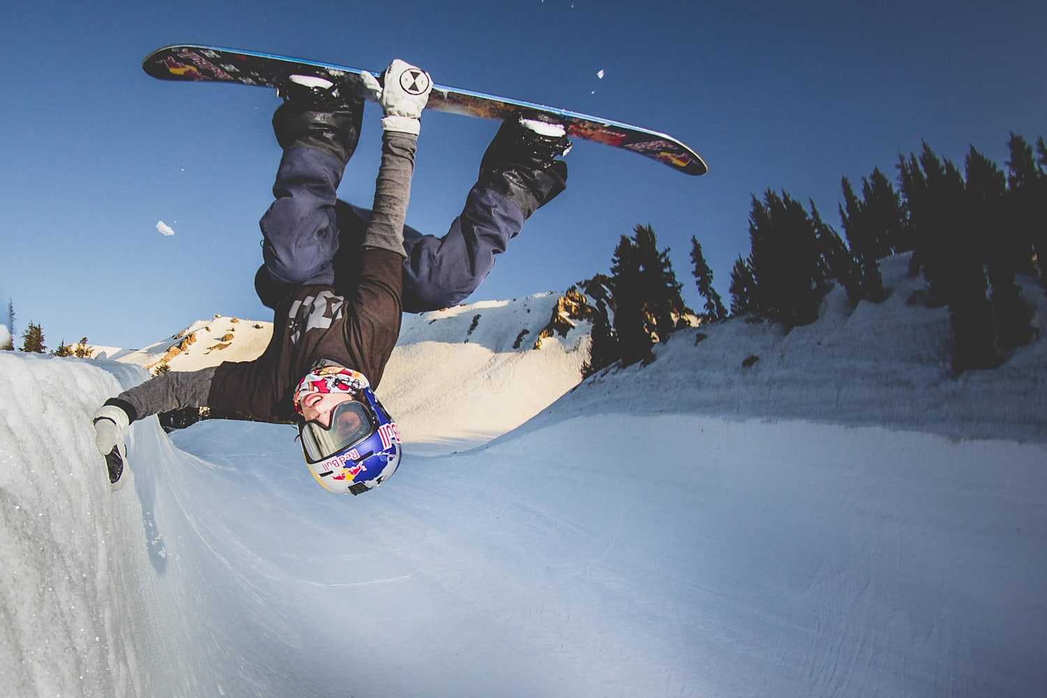 toby-miller-l-duje-yolo-flip-snowboard-video-red-bull