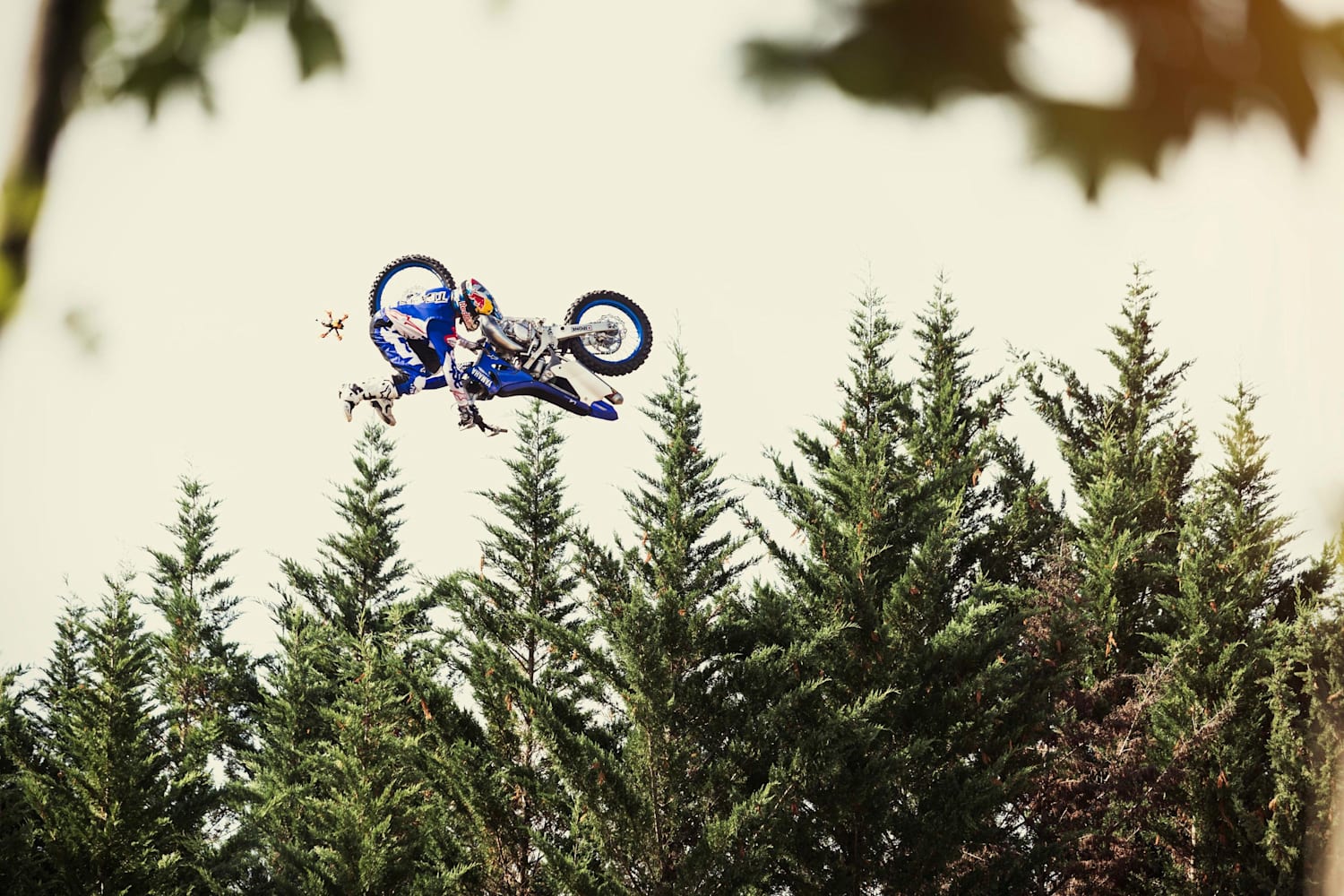 Tomz FPV: piloto de drones Follow me Tom Pàges +vídeo+