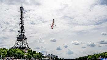 Die Highlights von Red Bull Cliff Diving in Paris 2023