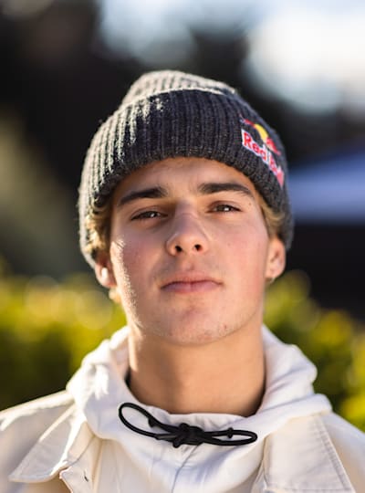 Nico Porteous' first time landing back-to-back 16s