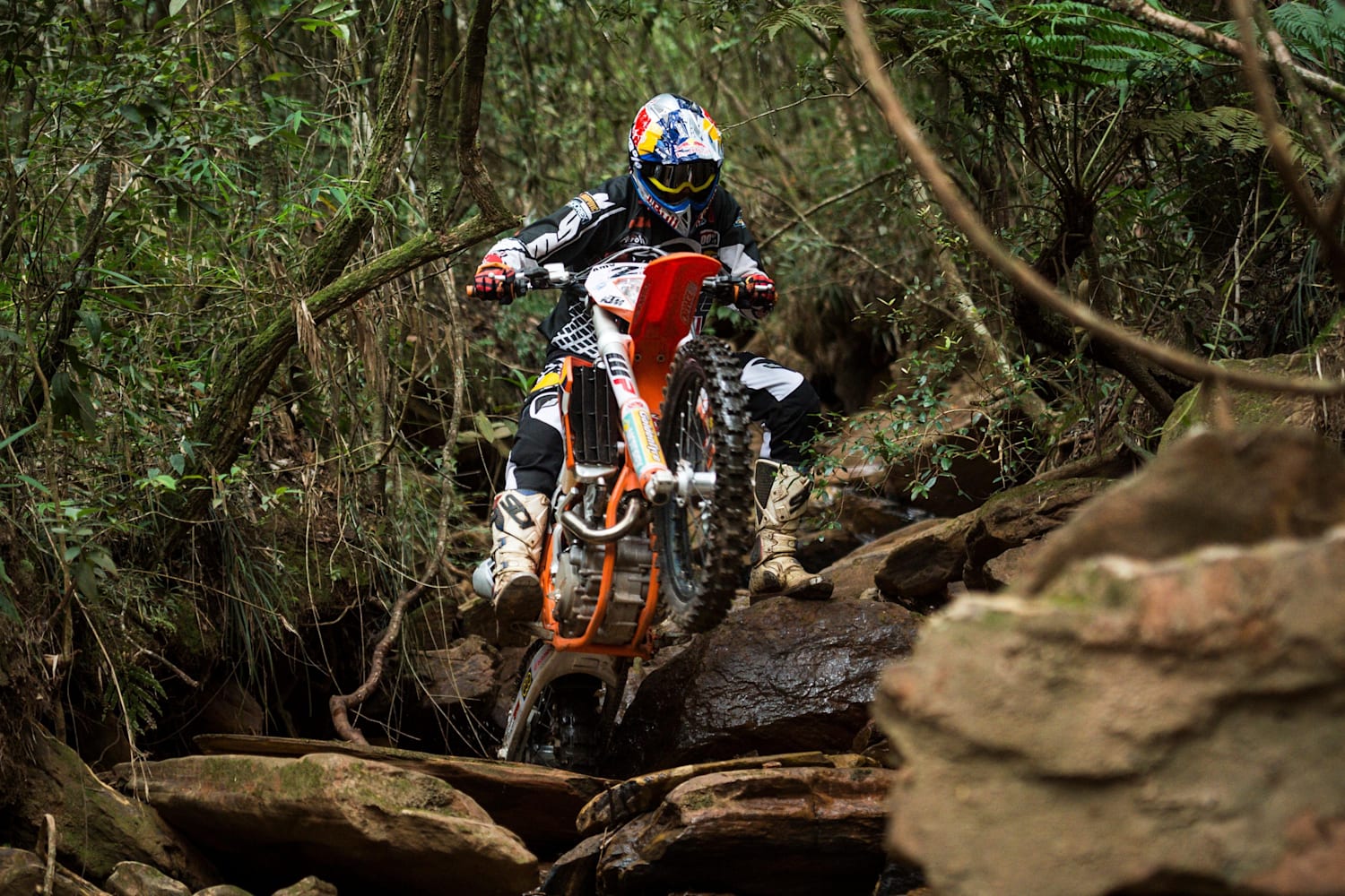 Red Bull Hard Enduro Series Teaser Minas Riders Bikes