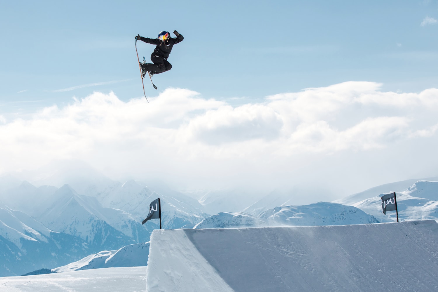 Four: Rising female freeski stars – video series