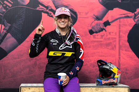 MTB: Jess Blewitt – New Zealand mountainbike downhiller