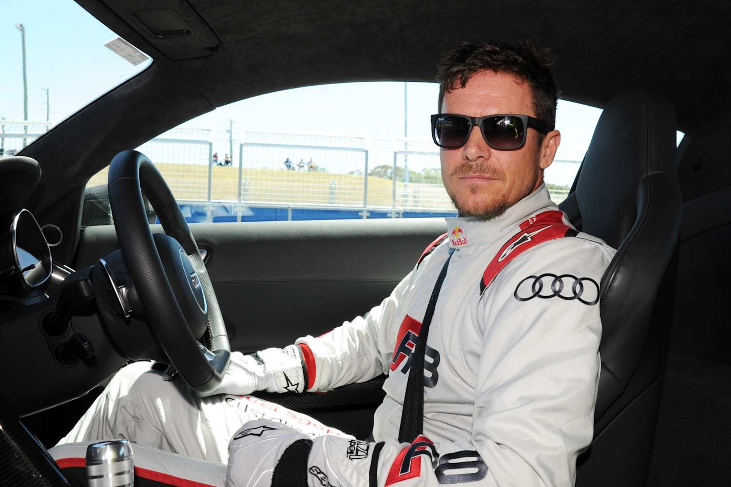 Furchtloser Felix Racing Space Jumping | Red Bull AU