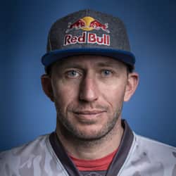 Plane Swap: Luke Aikins' skydiving family affair