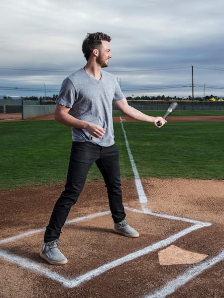 Kris Bryant: MLB star returns home to Las Vegas *video*