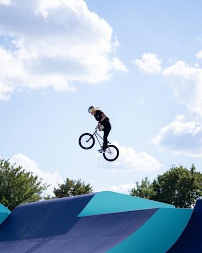 Lara Lessmann portrait: Get to know the German BMX pro