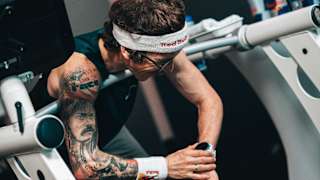 Flo Neuschwanders 100 km Weltrekord auf dem Laufband