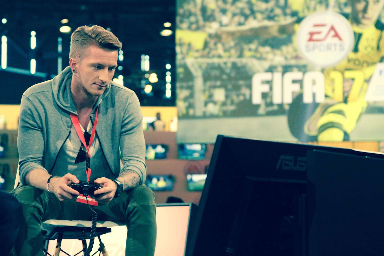 FIFA17 - Marco Reus und ein Besuch bei EASports