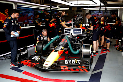 Formula One: meet the team behind the drivers