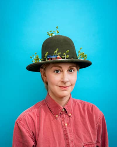 Ohrfeigenwecker & Co: Erfinderin Simone Giertz